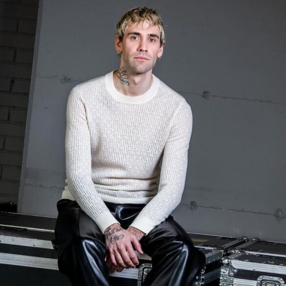 Mahmood presenta "Sempre/Jamais" con Angèle e "Personale" con Geolier ...